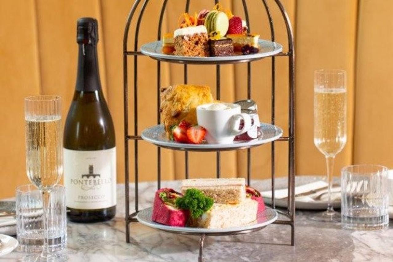 Fizz Afternoon Tea for Two at Doubletree Harrogate | Powered by Givergy