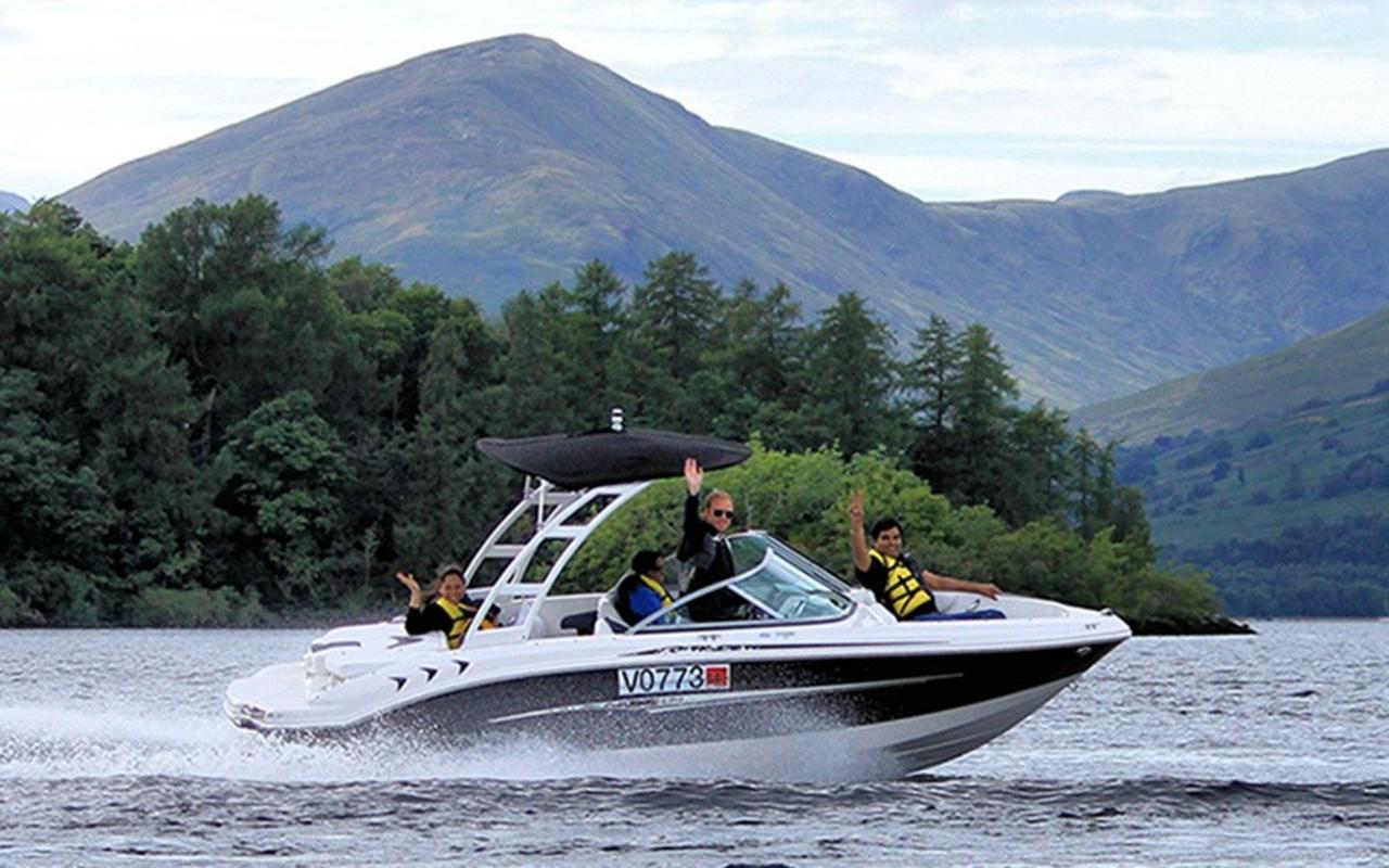 Loch Lomond speedboat pub crawl for 8 people | Powered by Givergy