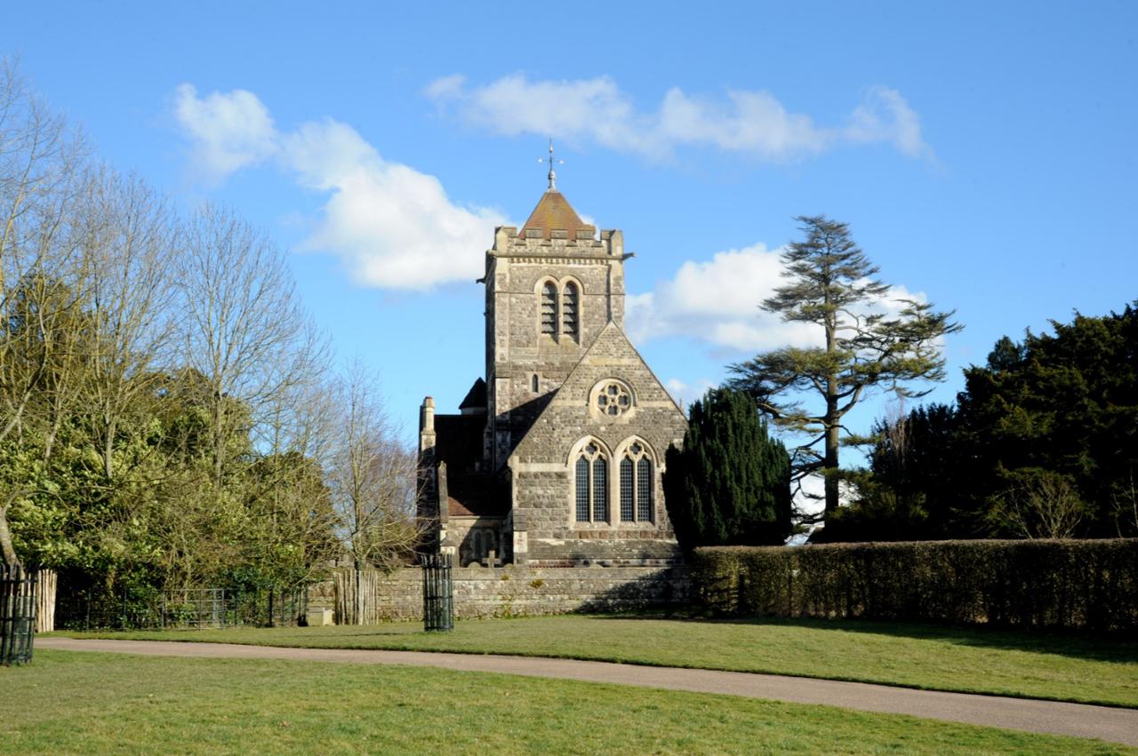 Private tour of Shipbourne St Giles Church, Kent | Powered by Givergy