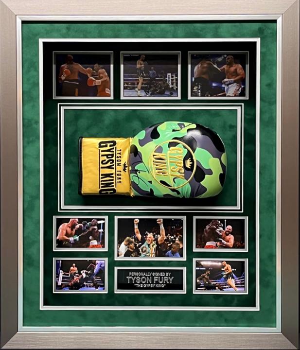 Tyson Fury boxing glove | Powered by Givergy